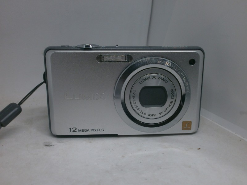 Panasonic Lumix DMC-FS10