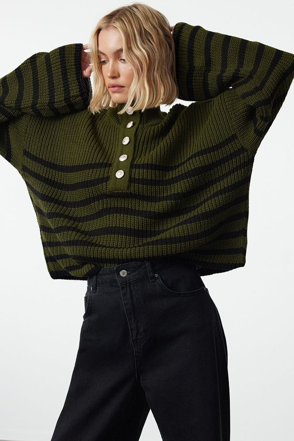 Trendyol Khaki Wide Pattern Crew Neck Striped Knitwear Sweater