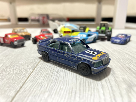 Burago Mercedes 190e Vintage 1:43