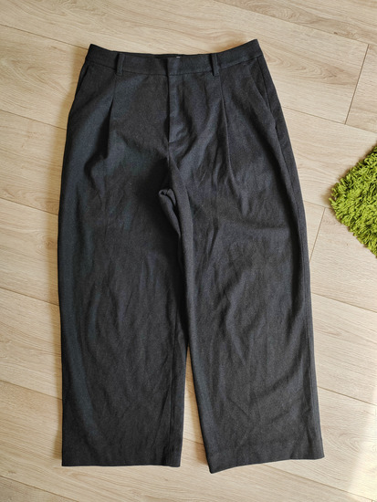 Uniqlo pantalone