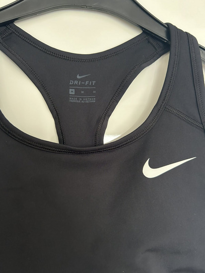 Nike top