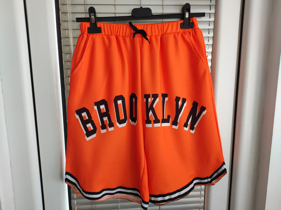 NOVE Shein bermude Brooklyn vel 14