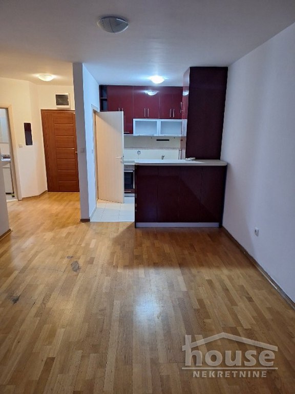 Izdavanje NOVI SAD, BULEVAR, kv: 65, € 600, ID: 9116466