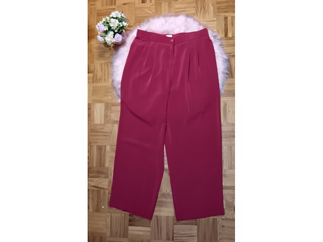 Bordo lepršave pantalone