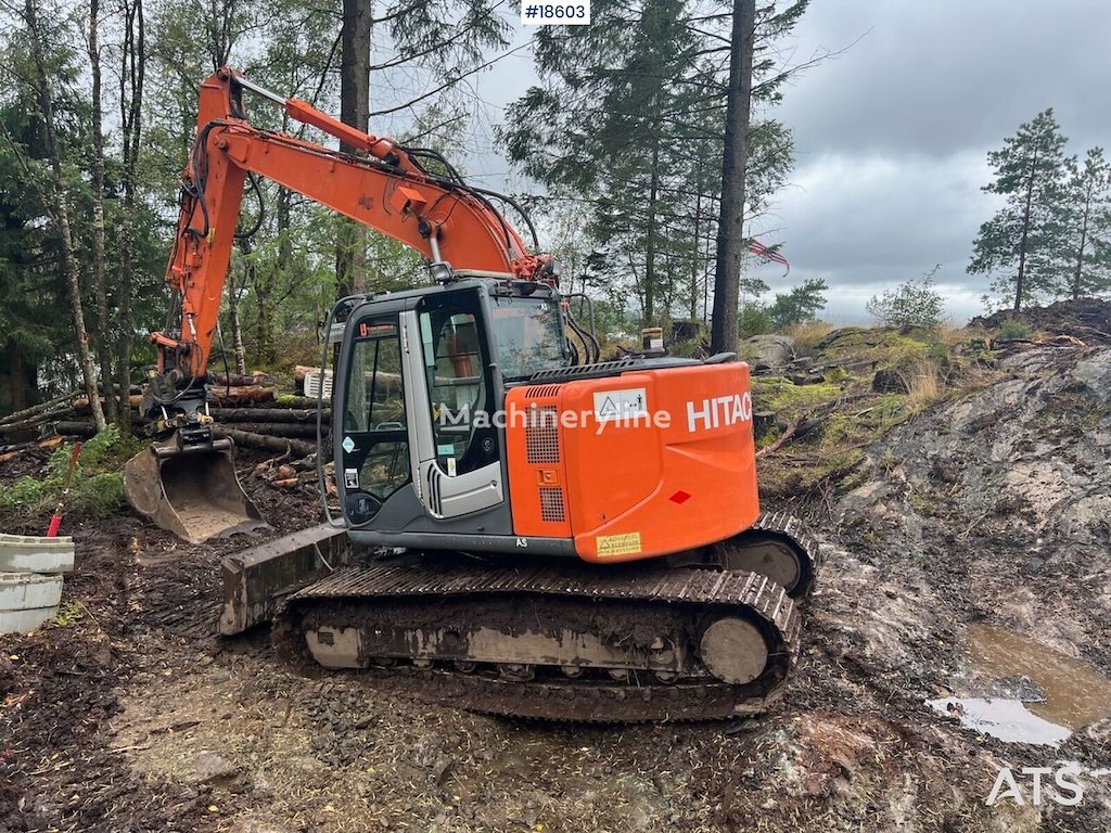 Hitachi ZX135 us-3 excavator w/ rotor tilt, sanding bucket and digging b mini bager