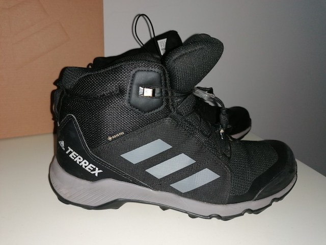 Čizme Adidas terrex 37.5