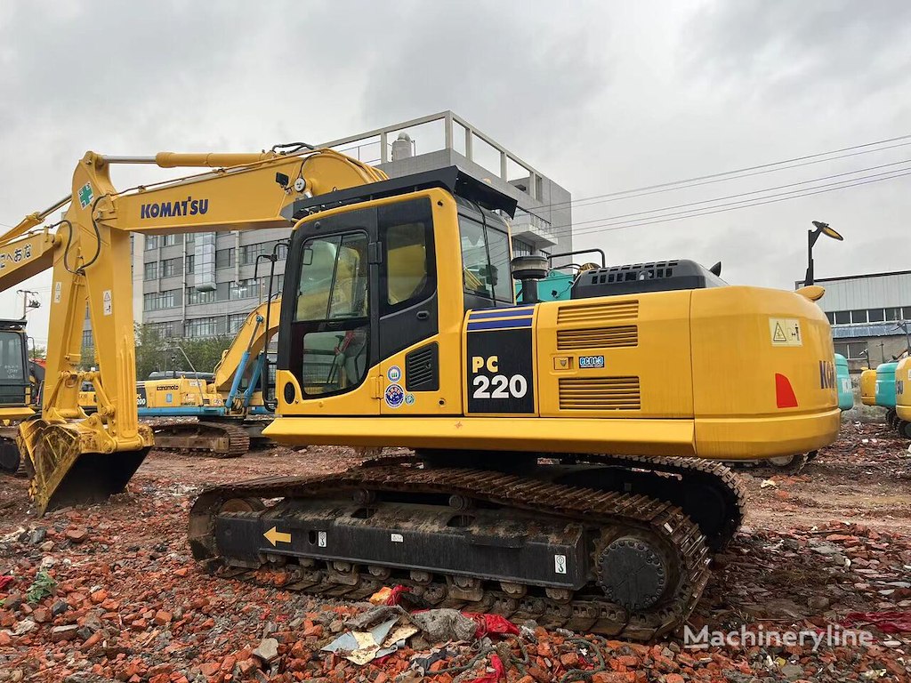 Komatsu PC220 bager guseničar