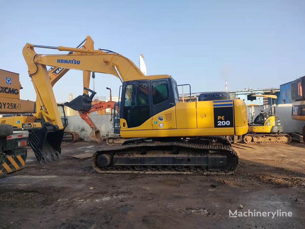 Komatsu PC200 bager guseničar