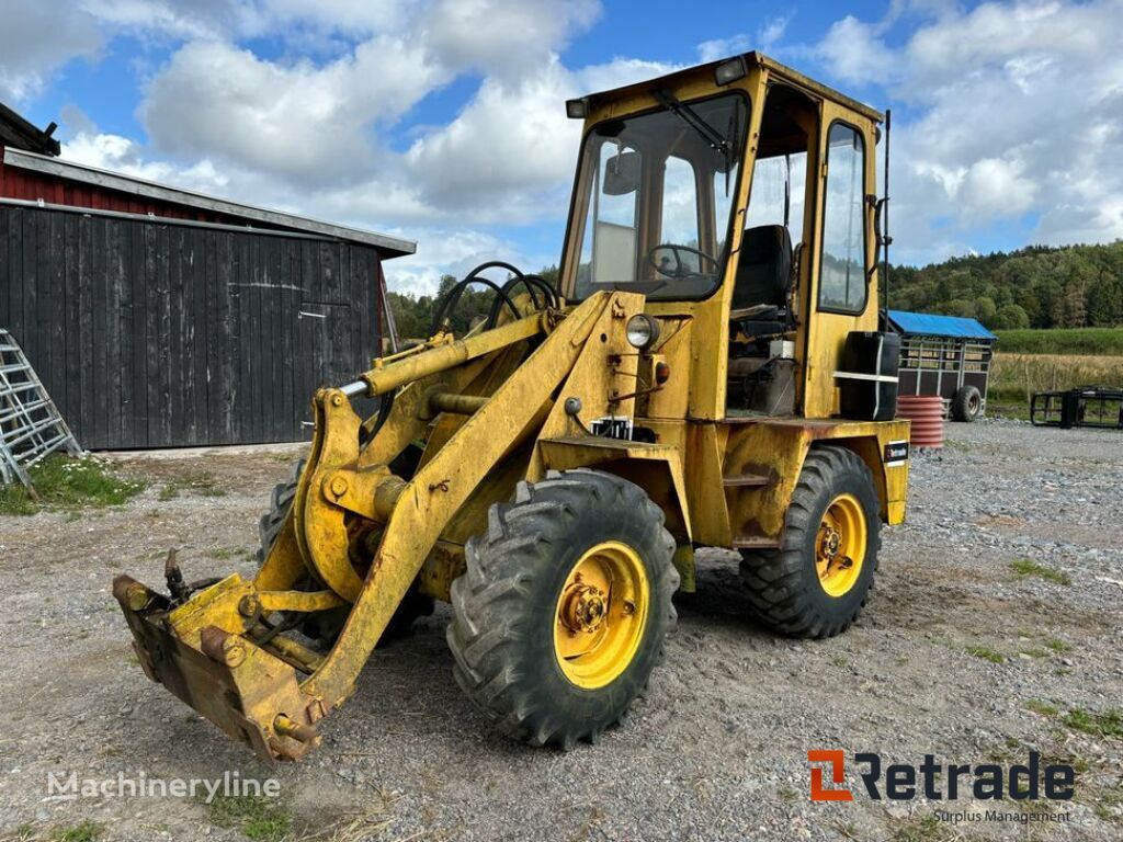 Prodaje se HANOMAG Liten lastmaskin Hanomag / Small agile light loader prednji utovarivač na aukciji