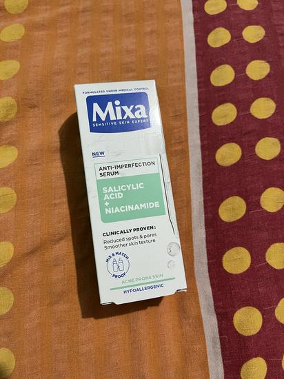 Mixa serum salicilna kiselina i niacinamid