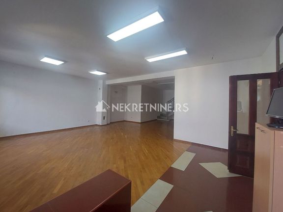 Zemun 600m2 ID-14339-1