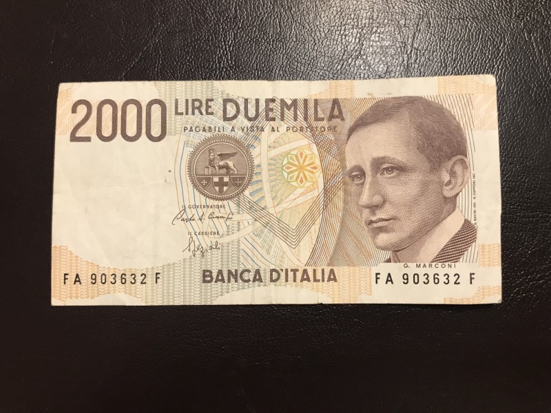 ITALIJA 2000 LIRA.