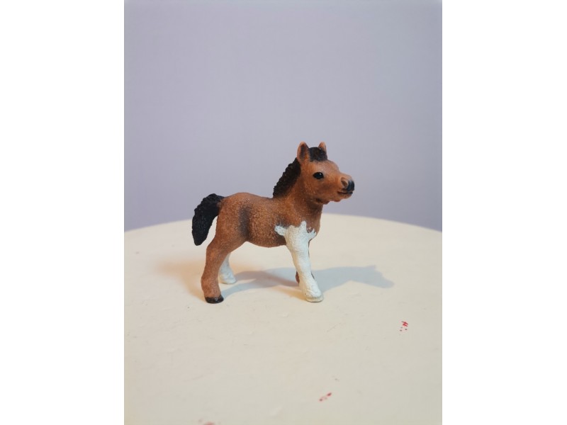 Schleich zdrebe poni