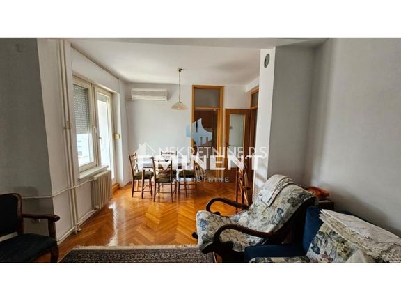 Vračar, Crveni krst, Metohijska, 2.0, 55m2, 700 EUR