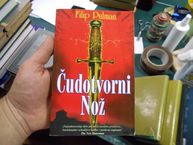 Filip Pulman - ČUDOTVORNI NOŽ