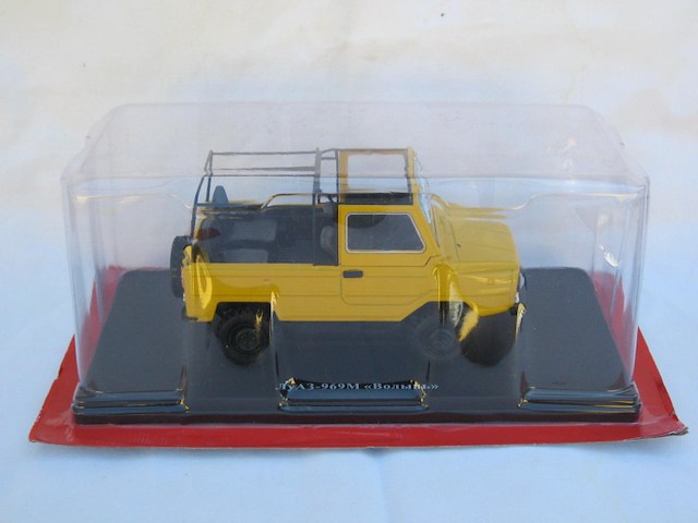 1:24 hachette luaz 969M