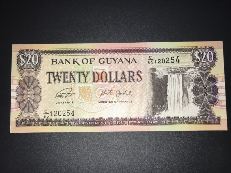 GUYANA 20 DOLARA. UNC.