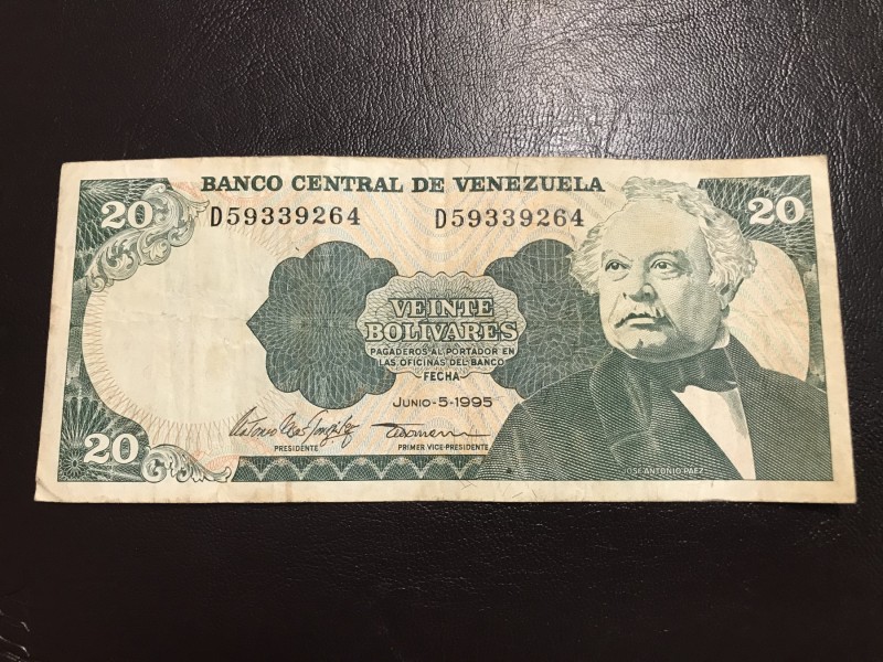 VENECUELA 20 BOLIVARES.