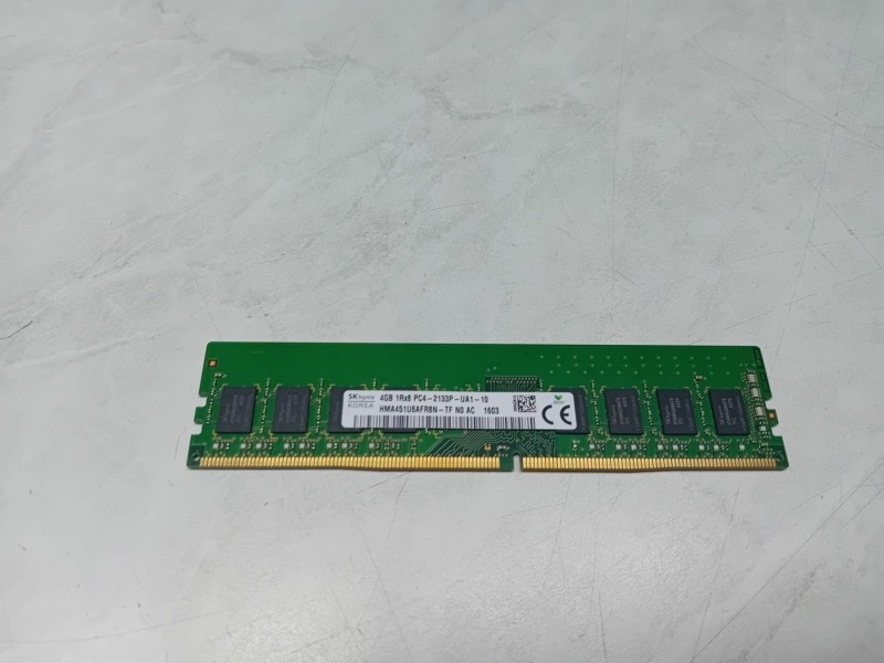 ddr4 4gb sk hynix 2133mhz ispravna