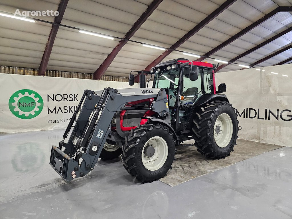 Valtra A83 traktor točkaš