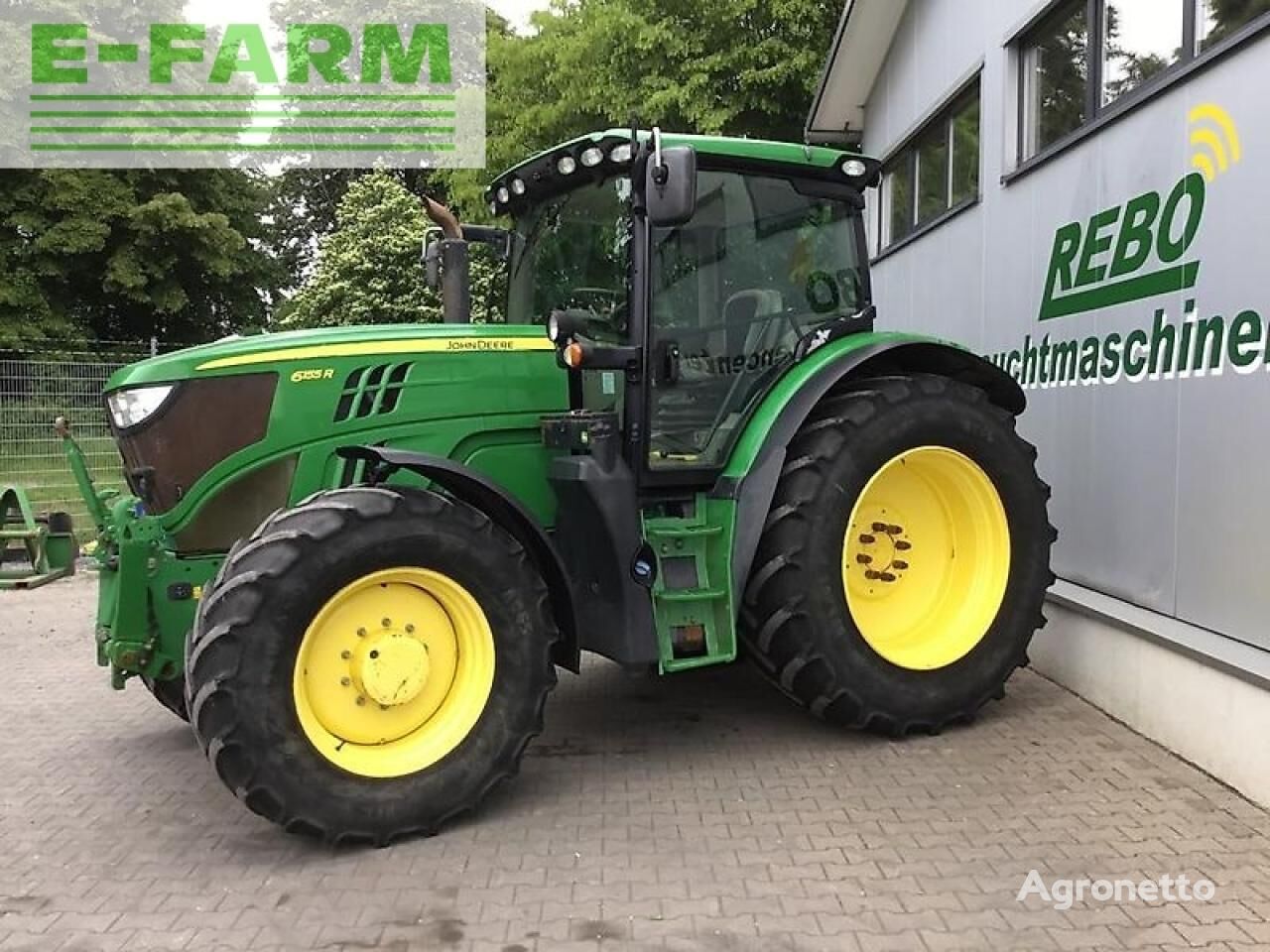 John Deere traktor 6155r traktor točkaš