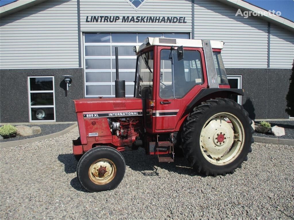 Case IH 685XL traktor točkaš