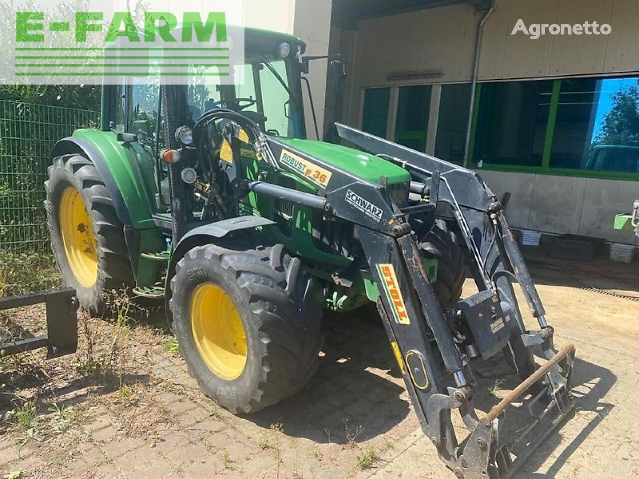 John Deere 6330 traktor točkaš