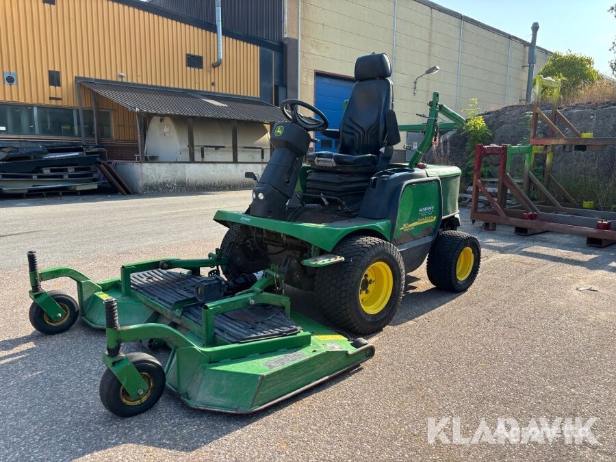 Prodaje se John Deere 1565 traktor kosilica na aukciji