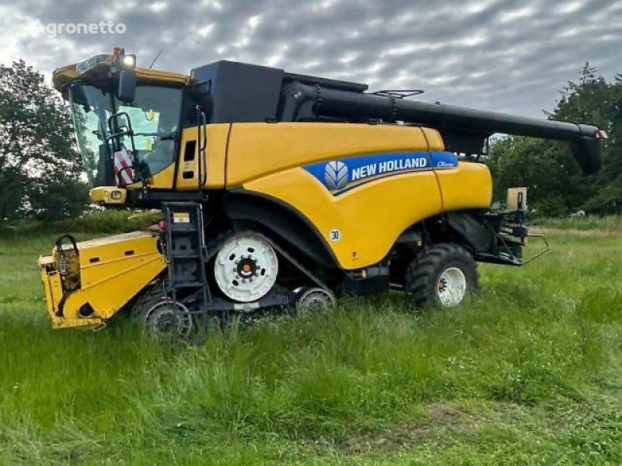 New Holland CR 9090 kombajn za žito