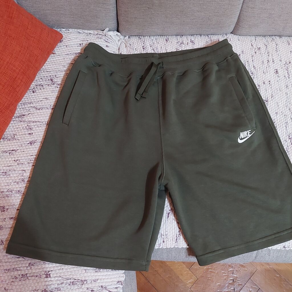 Nike muski sorts Xl maslinasto zeleni original