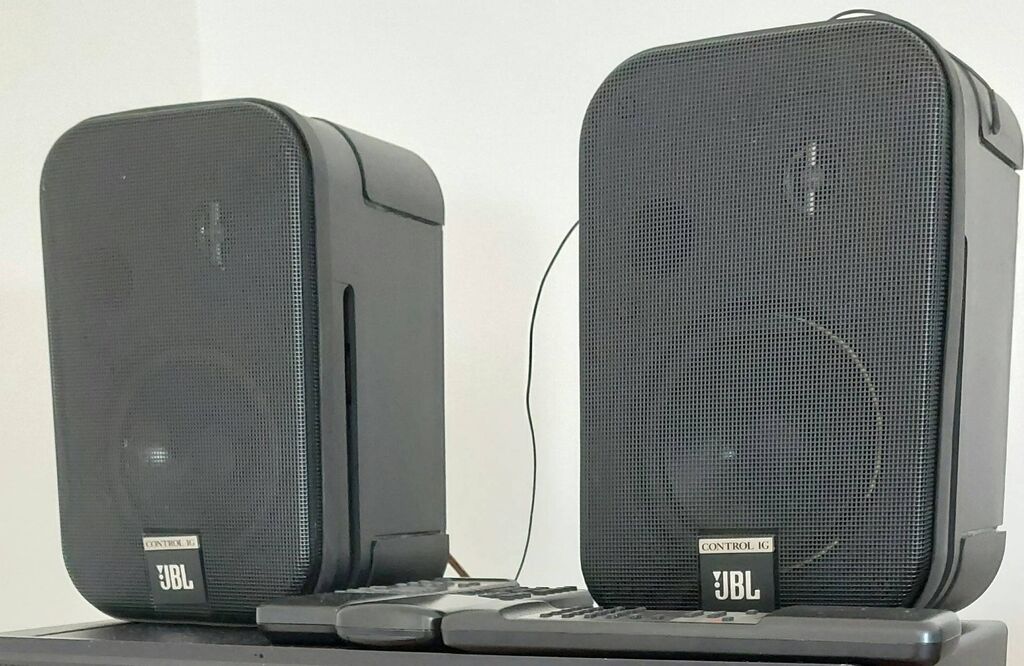 JBL Control 1G Crni,Ispravni, dobro poznati mali zvučnici vrhunskog