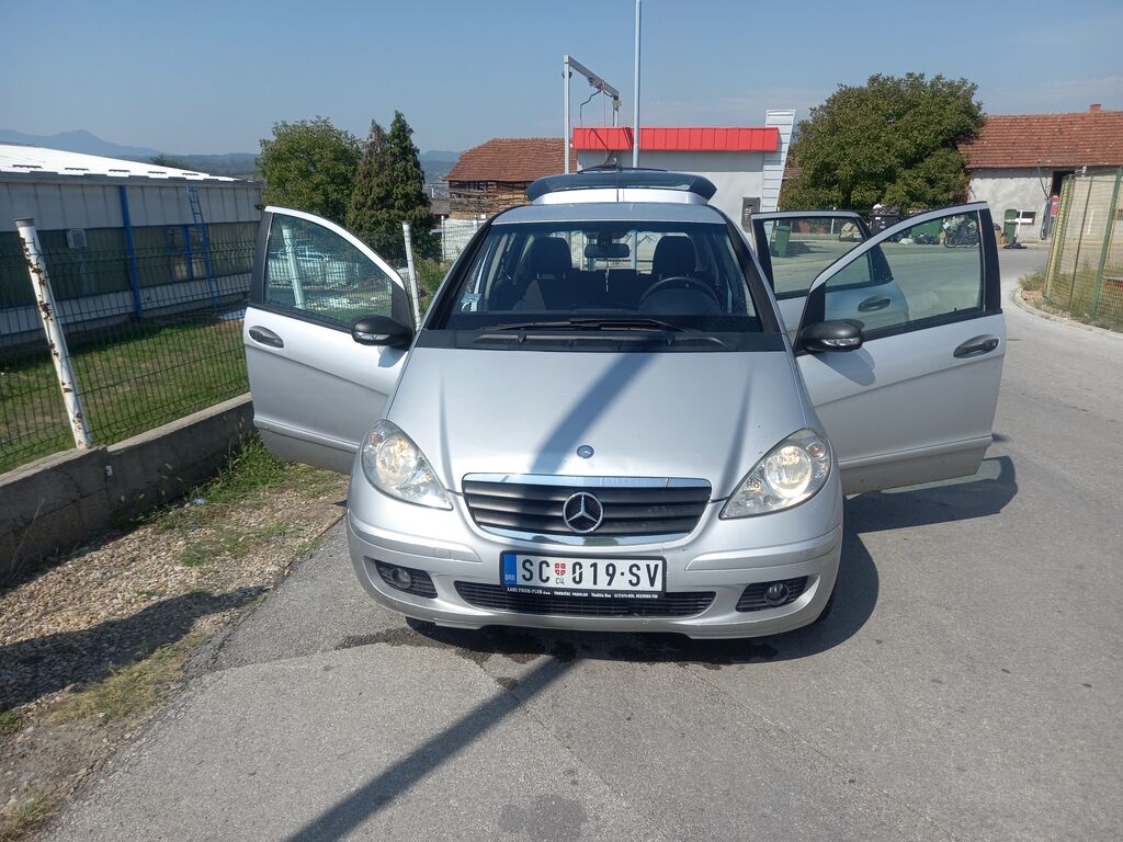 Mercedes-Benz A 180: 2 l | 2004 г. Limuzina