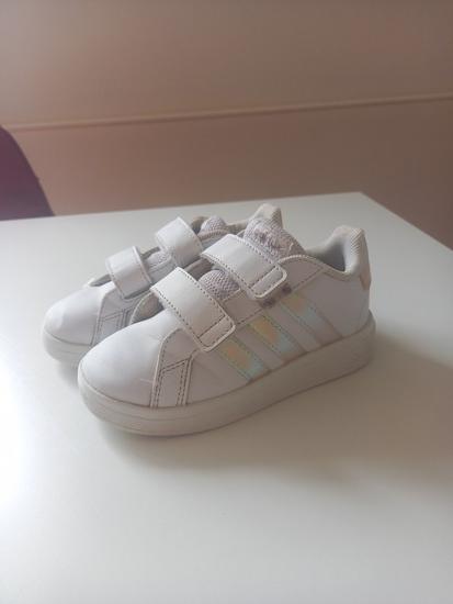 Patike Adidas 24