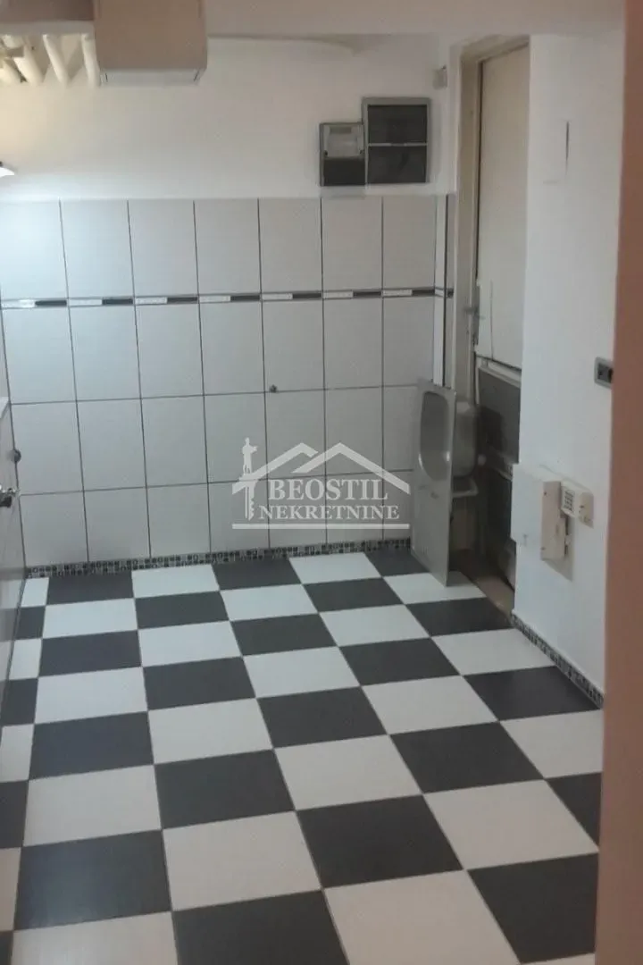 Izdavanje, poslovni prostor, 50m2, Savski Venac, Beograd