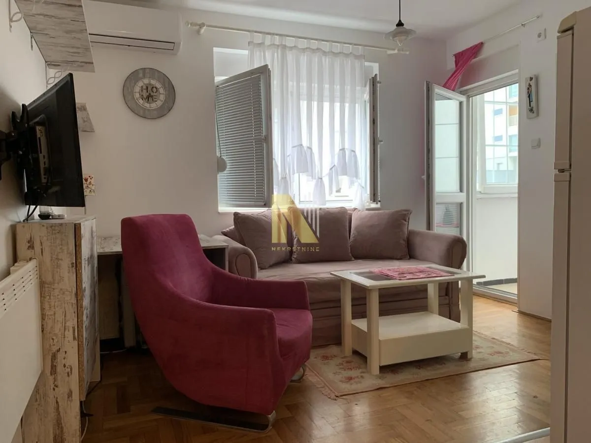 Izdavanje, jednosoban stan, 30m2, Bulevar Evrope, Novi Sad, Novi Sad