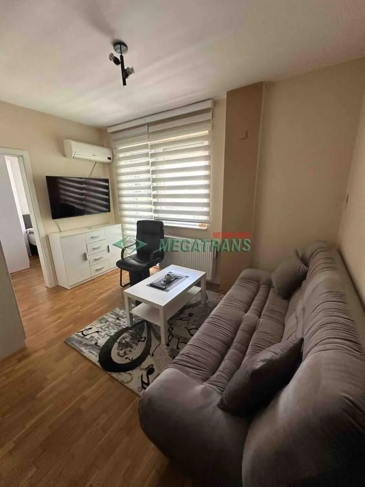 Izdavanje, jednosoban stan, 32m2, Bulevar Evrope, Novi Sad, Novi Sad