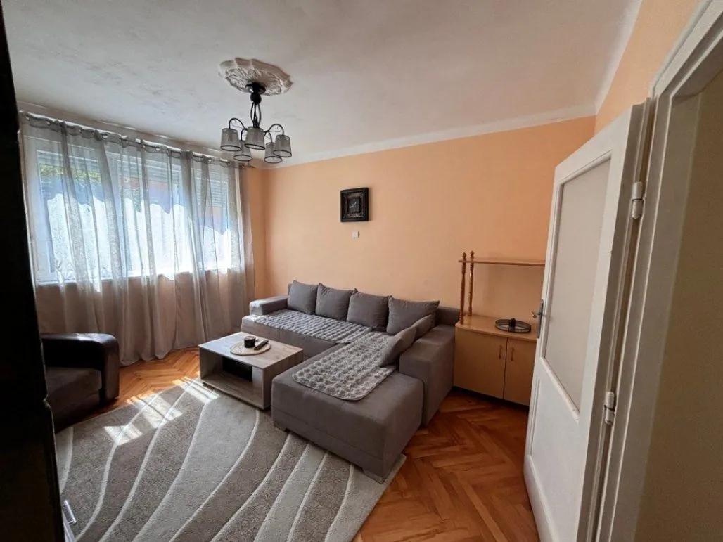 Izdavanje, dvosoban stan, 55m2, Stari Grad, Beograd