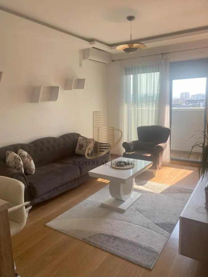 Izdavanje, dvosoban stan, 45m2, Centar, Novi Sad