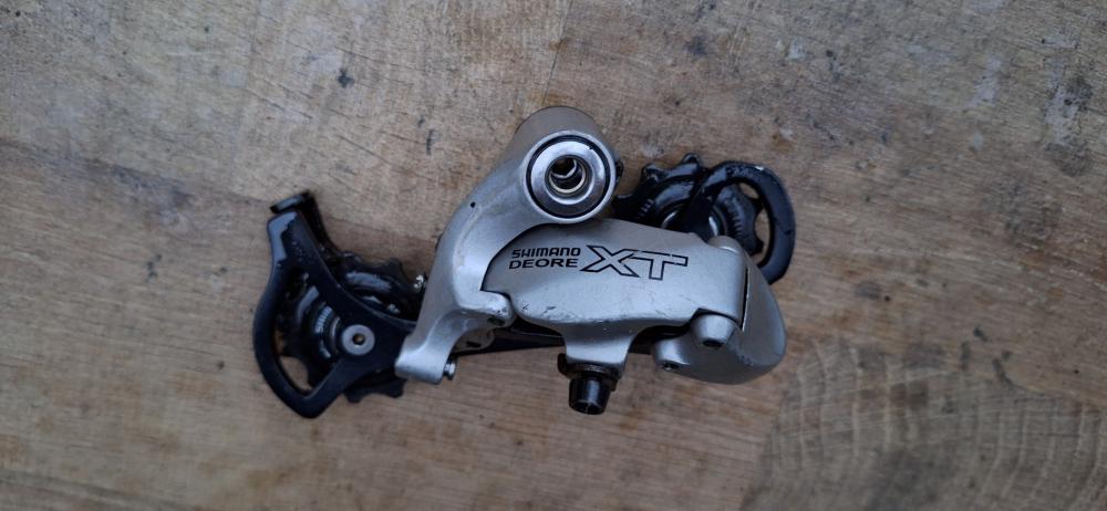 Zadnji menjač Shimano Deore XT RD-M750 br.2