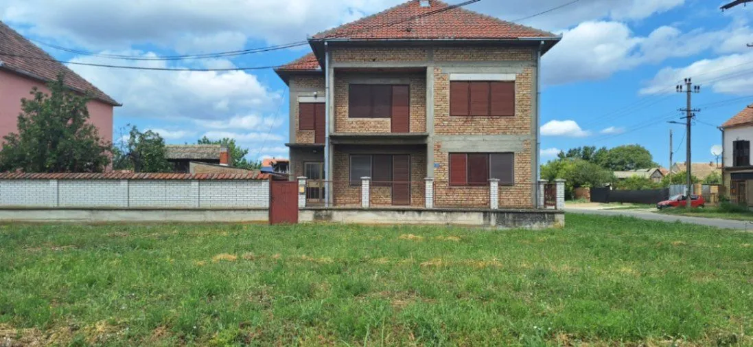 Prodaja, kuća, 300m2, Banatsko Novo Selo, Pančevo