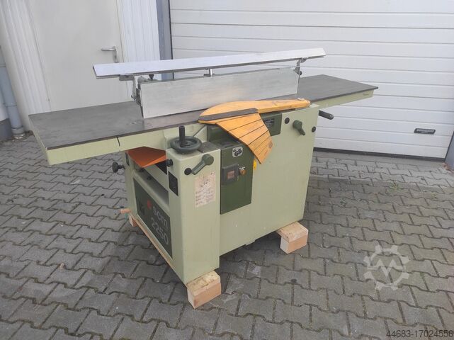 Dressing & thicknessing planer kombinovano
scm 2250