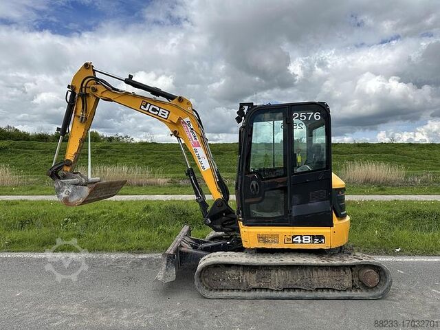 Mini Buldožer
JCB 48Z-1