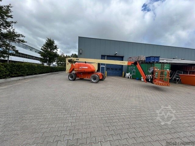 Platforma za rad
JLG 800AJ