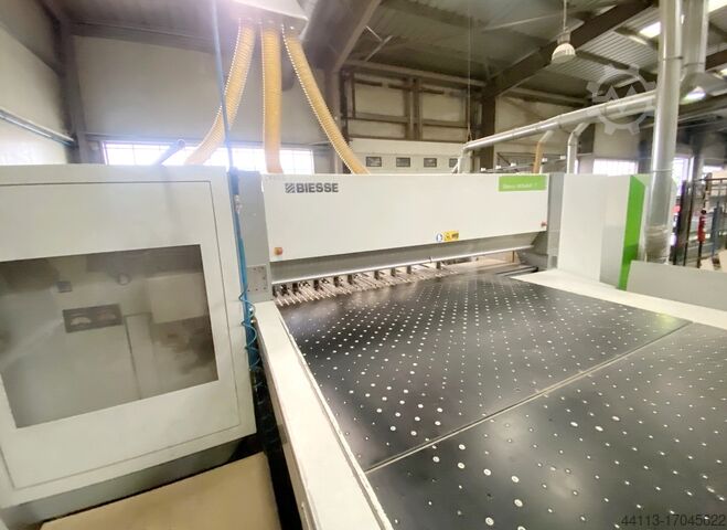 PLATE SLIЦINGAeG UGAO SISTEM
SELCO (BIESSE Group) WNAR 750 - 4500 x 2200