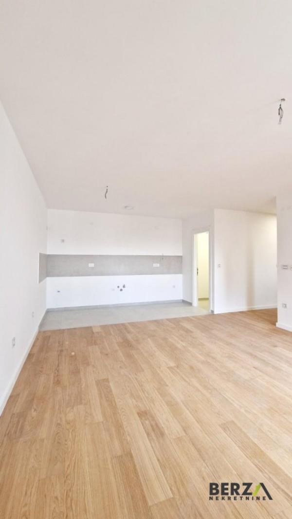 Četvorosoban stan na prodaju, 92m2, 284.280€