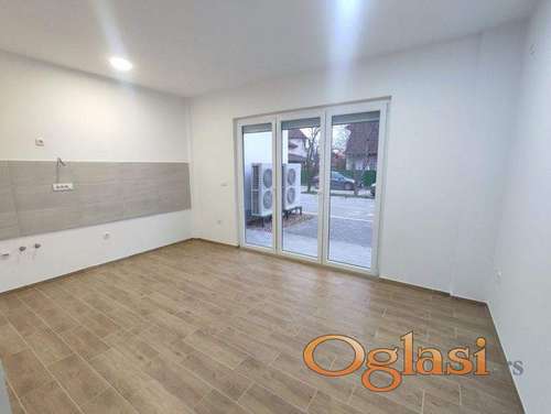 Garsonjera 22m2 Somborska rampa