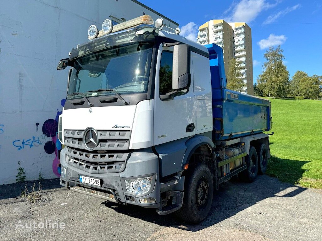 Prodaje se Mercedes-Benz Arocs 3351 kiper na aukciji