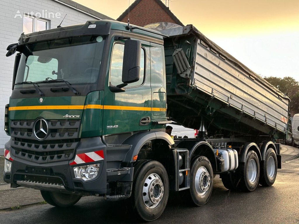 Mercedes-Benz Arocs 3243 kiper