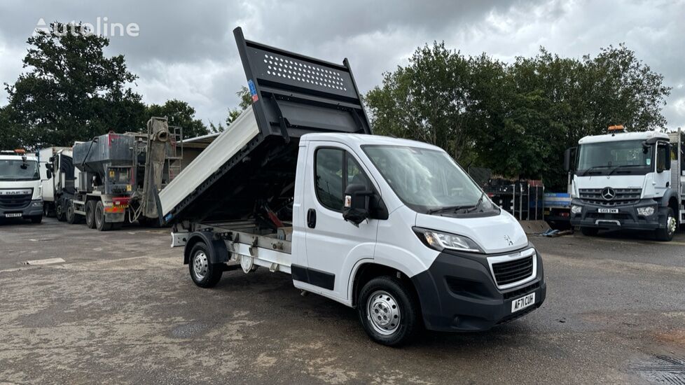 Prodaje se Peugeot BOXER 335 2.2 BLUEHDI 140PS kiper na aukciji