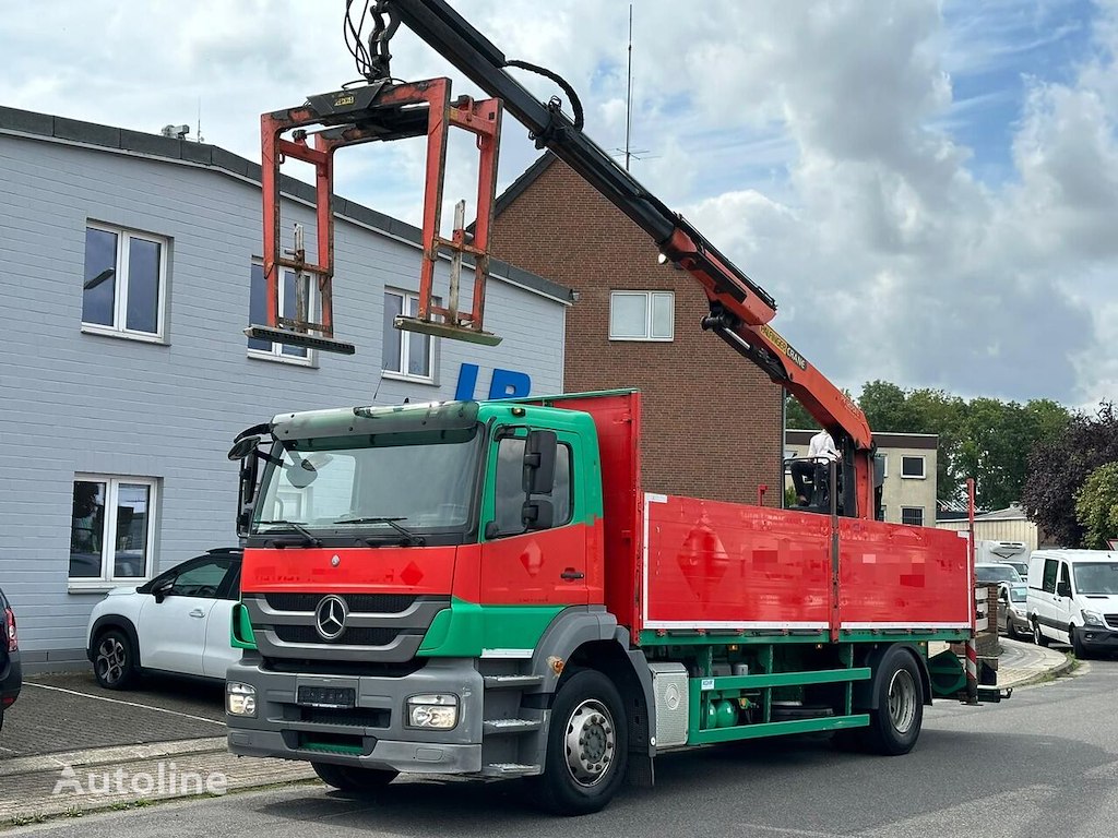 Mercedes-Benz AXOR 1833 L kamion s ravnom platformom